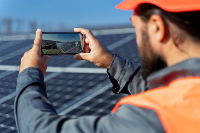 Conectarea panourilor fotovoltaice la rețeaua electrică - ghid practic ...